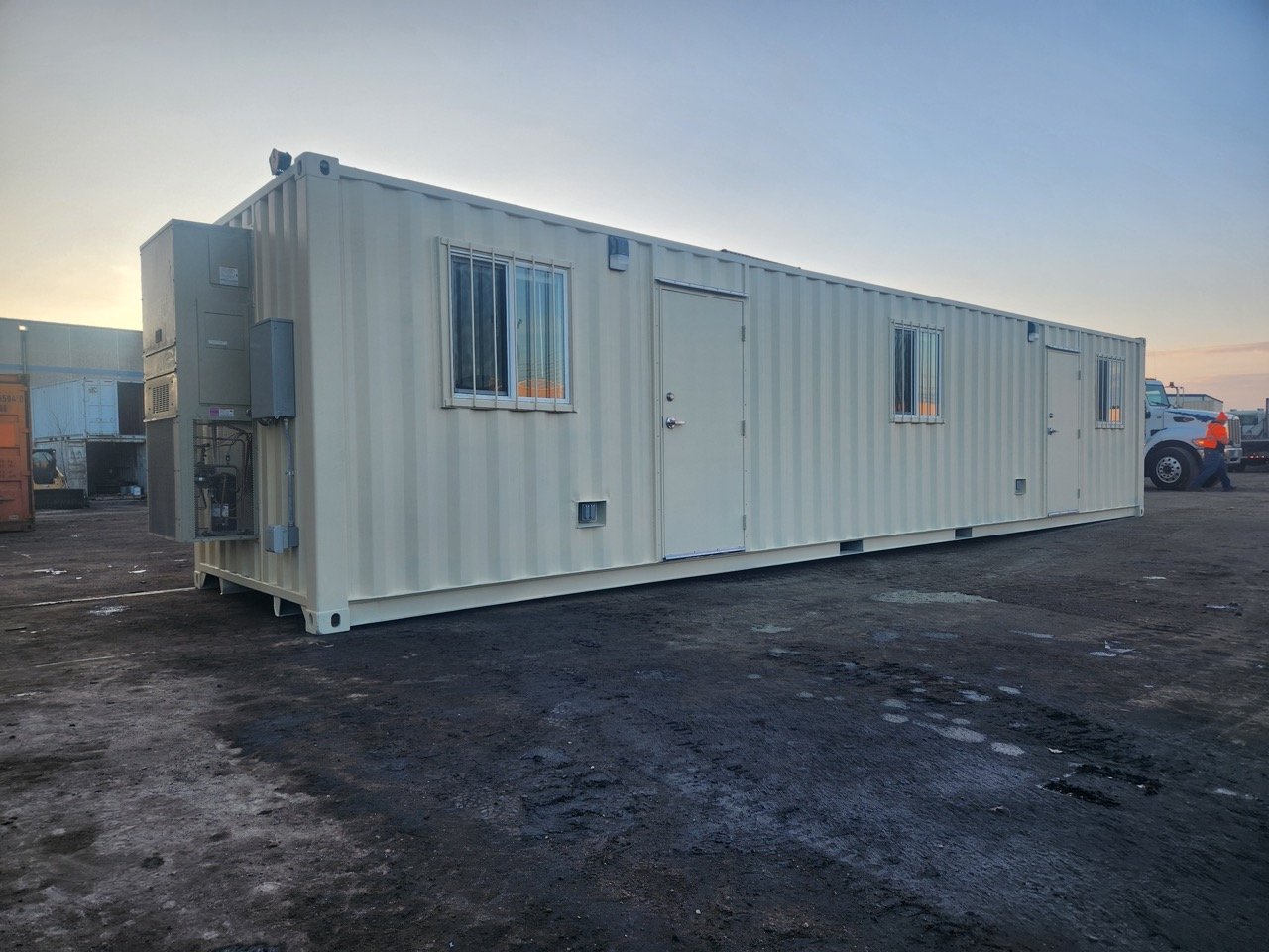 Choose the Right Shipping Container for a Jobsite Office - Super Cubes