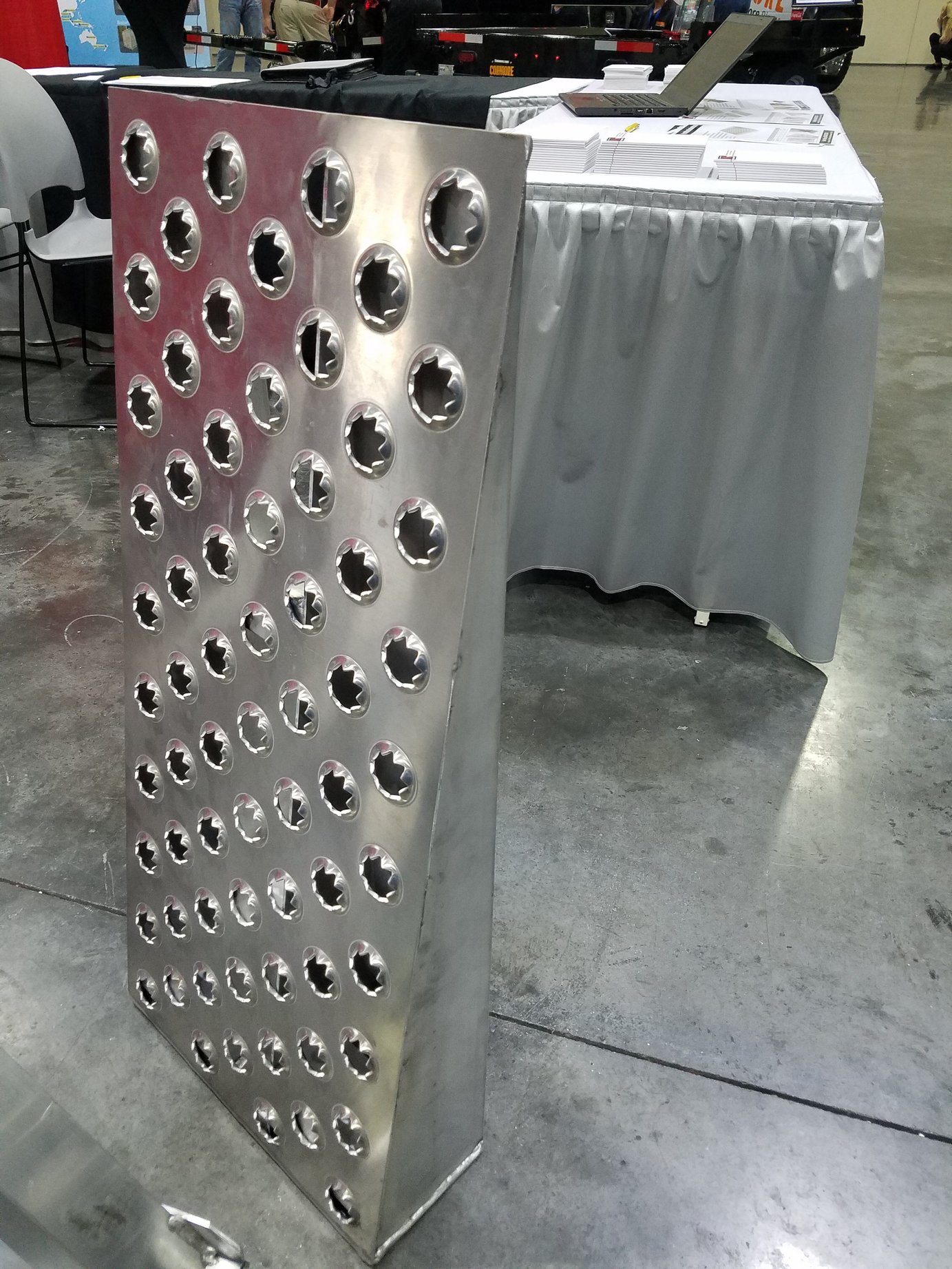 Aluminum Punch Plate Container Wedges — Super Cubes