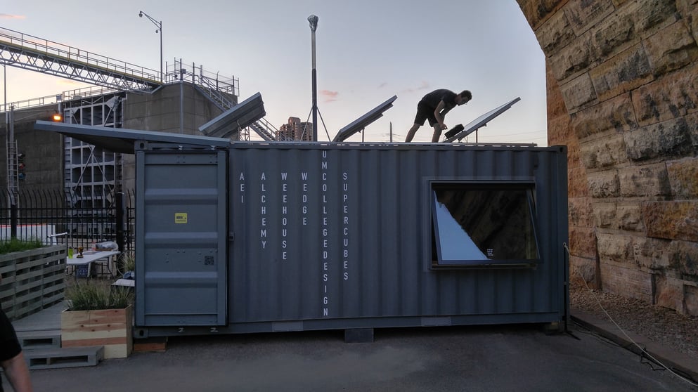 7 Questions to Answer Before Buying a Shipping Container